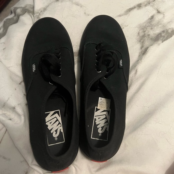 Vans | Shoes | New Only Worn 2 Times Vans Shoes Size 7 2 Black | Poshmark